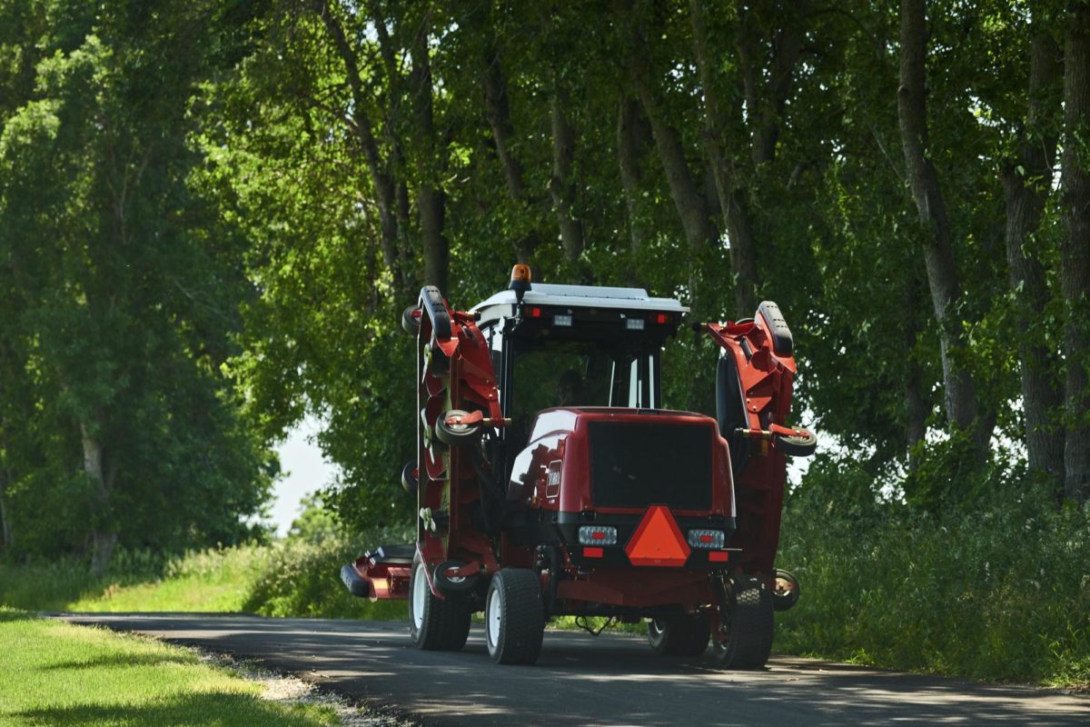 Toro Groundsmaster 5900 Series Ride-on Mowers - Rotary Mowers ...