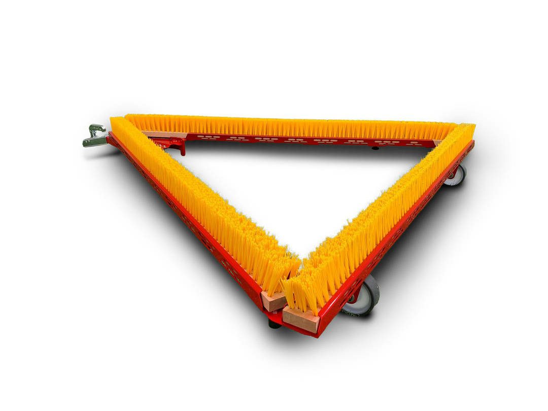 SMG Triangle Brush DB1000F - Artificial Turf Maintenance - Parkland ...