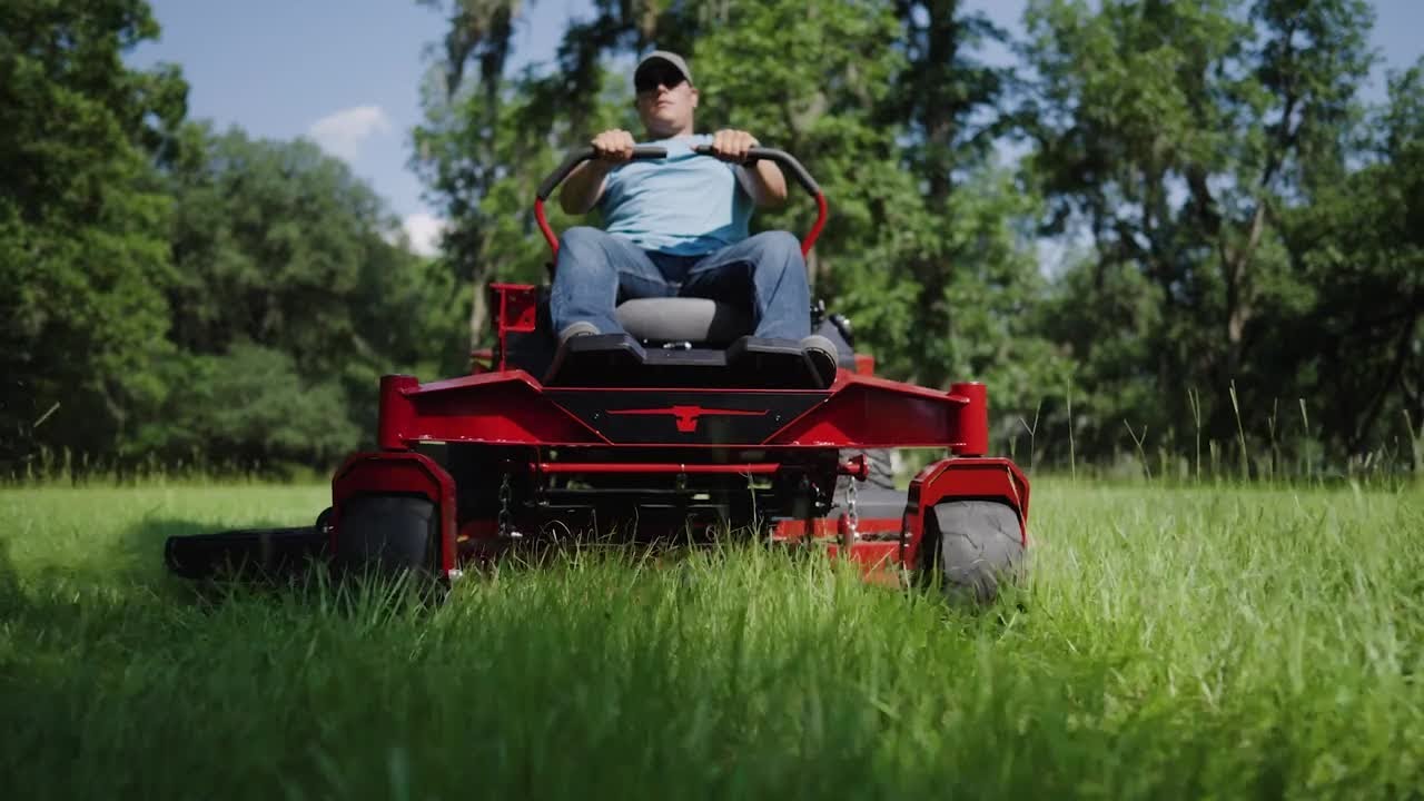 TITAN® Series | Toro® Zero Turn Mowers - Parkland - Lawn & Land ...